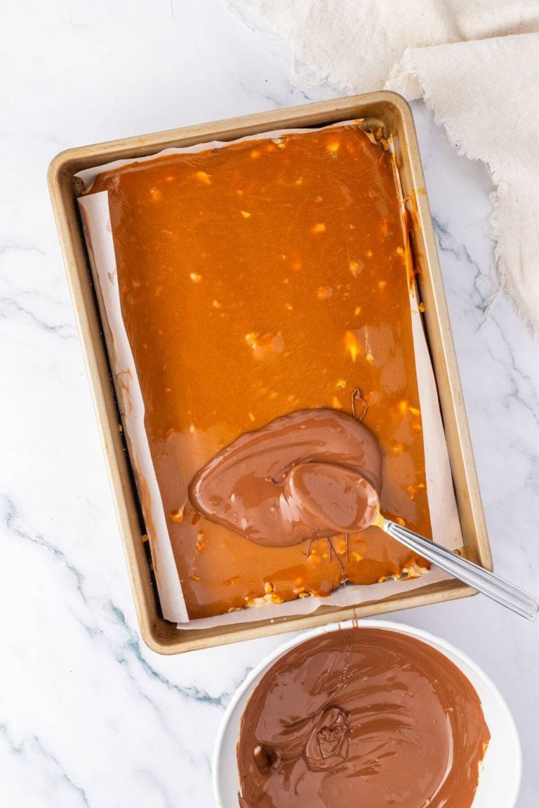 Easy Snickers Candy Bar Fudge Recipe • The Fresh Cooky